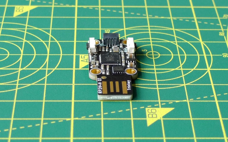 Pico USB serial communications with CircuitPython | smittytone messes with micros